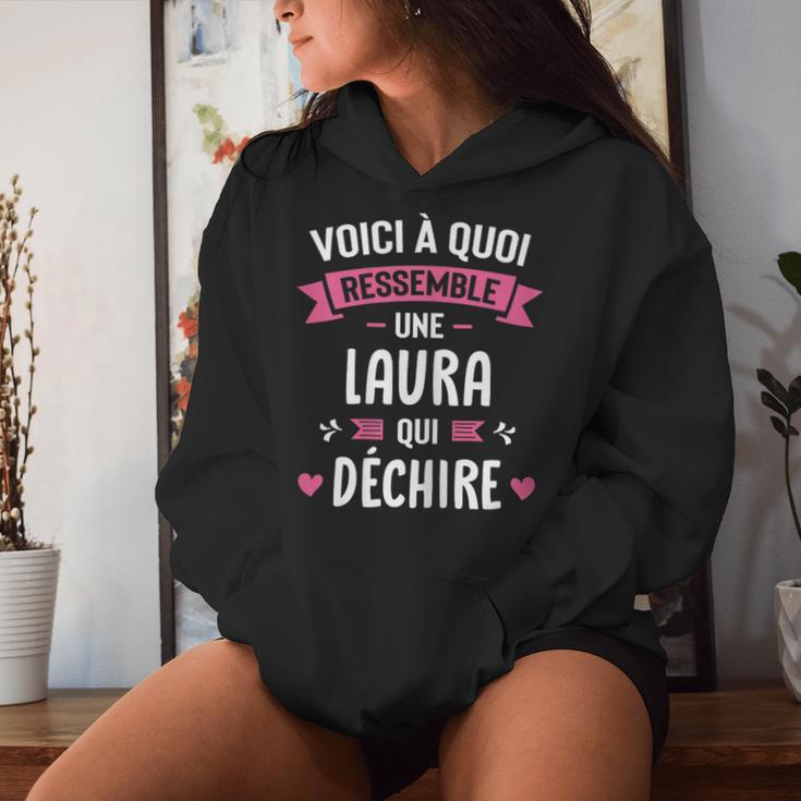 Humour Cadeau Personnalisé Prénom Laura Qui Déchire Sweat à capuche ...