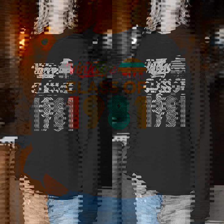 Vintage Class Of 1981 Classic Retro Birthday Women Women Sweatshirt ...